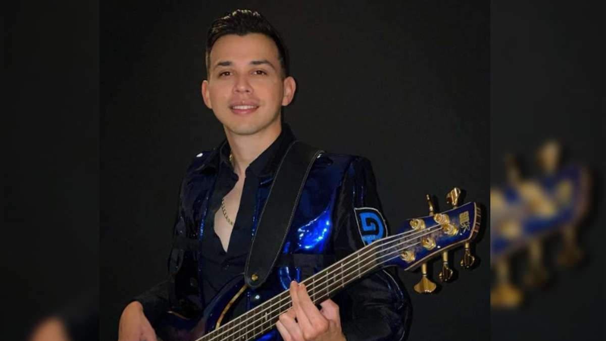 Muere Carlos Parra, cantante de Los Parras, en accidente ... Muere Carlos Parra, cantante de Los Parras, en accidente ...